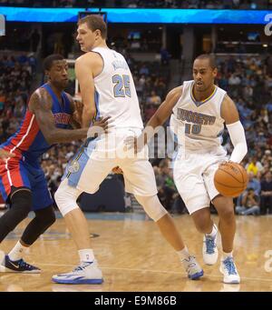 Denver, Colorado, USA. 29th Oct, 2014. Nuggets RANDY FOYE, right ...