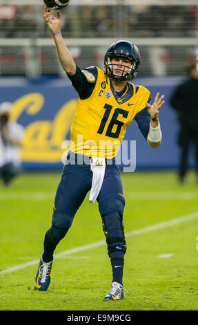 October 24, 2014: California Golden Bears quarterback Jared Goff (16 ...