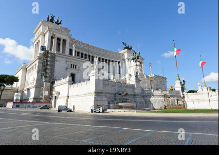 The iconic Victor Emmanuel II white building with historical statues in ...