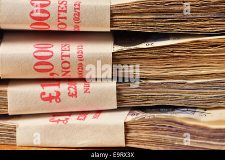 £1000 Bundles of British pounds sterling Stock Photo - Alamy