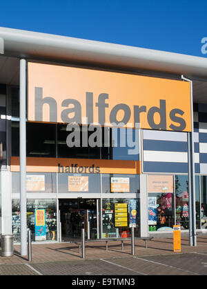 The entrance to a halfords store Stock Photo - Alamy