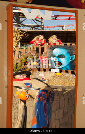 Fun and interesting reflected images in distorting convex & concave ...