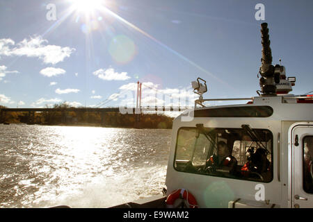 Clinton, IOWA, USA. 31st Oct, 2014. The Clinton Fire Department boat ...