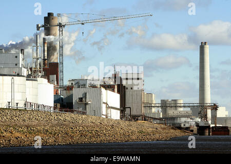 Clinton, IOWA, USA. 31st Oct, 2014. The Archer Daniels Midland Stock ...