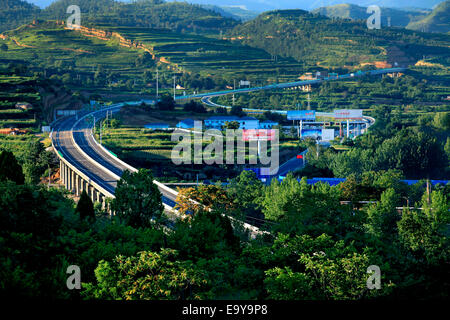 Henan mountain highway Stock Photo - Alamy