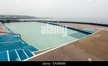 Brixham outdoor seawater swimming pool, Devon, UK Stock Photo - Alamy