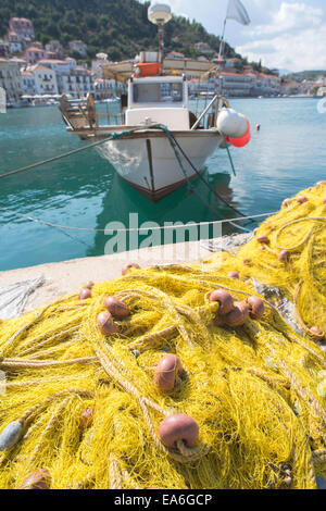 Detail of commercial fishing boat equipment at the dock Stock Photo - Alamy