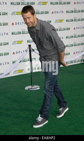 LOS ANGELES - MAY 6: Colin Ferguson at the "Million Dollar Arm ...