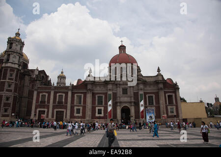A church of Santa Maria de Guadalupe Capuchinas and Mexico City in the ...