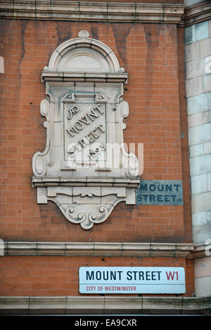 Mount Street W1 street sign, Mayfair, London, England Stock Photo - Alamy