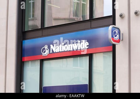 Nationwide Bank Sign Logo Stock Photo - Alamy