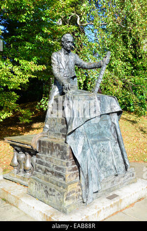 Statue of Thomas Cubitt Dorking Surrey UK Stock Photo - Alamy