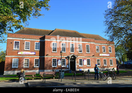 The Parade, Watford Town Centre, Hertfordshire, England, U.K Stock ...