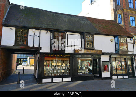 15th century openhall building (Jackson Jewellers), High Street ...