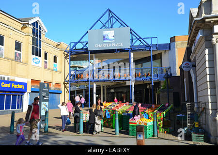 High Street shops, Watford, Hertfordshire, England, U.K Stock Photo ...