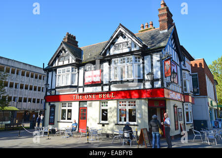 The One Bell Pub, High Street, Watford, Hertfordshire, England, United ...