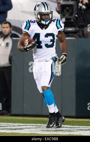 Carolina Panthers running back Fozzy Whittaker (43) runs against the ...