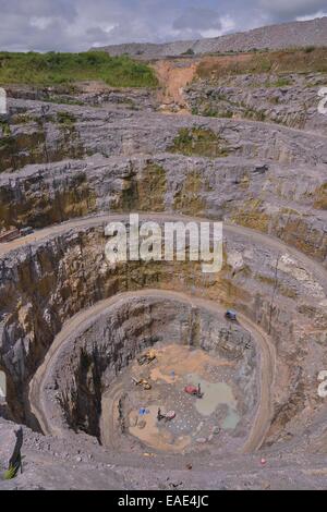 "Koidu 1" diamond mine, part of diamond company Koidu Ltd., Koidu ...