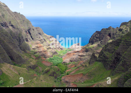 Honopu Valley Na Pali Cliffs Kauai Hawaii USA Stock Photo - Alamy