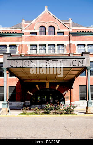 The Montgomery, AL, Union Station building, with Romanesque Revival ...