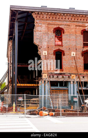 Montgomery, Alabama, USA downtown skyline at night Stock Photo - Alamy