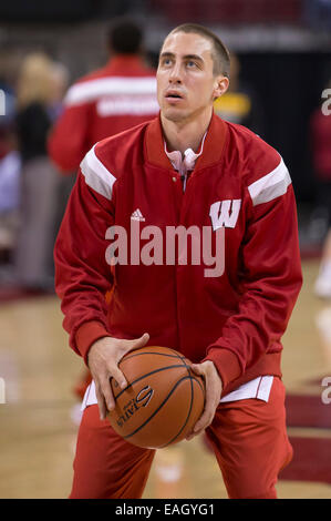 November 5, 2014: Wisconsin Badgers guard Josh Gasser #21 grabs a ...