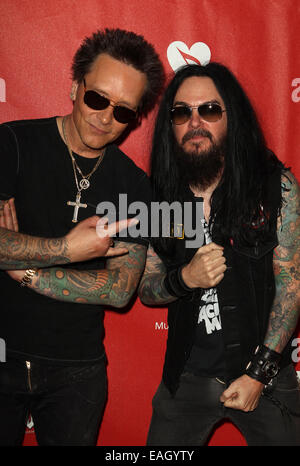 2014 MusiCares MAP Fund Benefit Concert - Arrivals Featuring: Craig ...