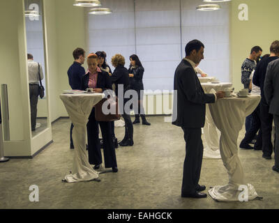 On the sidelines of the forum. 14th Nov, 2014. -- In Kiev, an ...