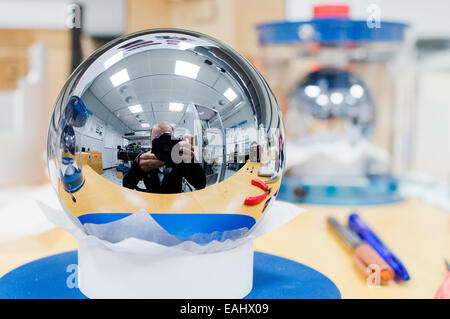 Avogadro Project silicon sphere. Silicon sphere in a measuring machine ...