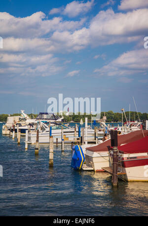 Detroit River South Boat Marina and Bridge Stock Photo - Alamy