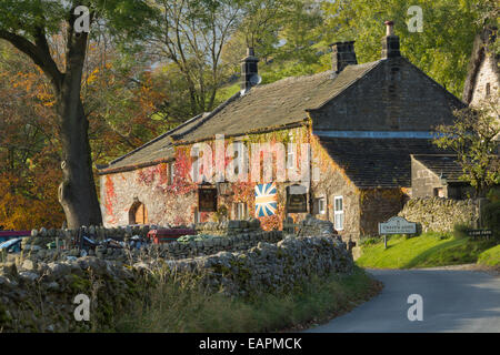Craven Arms Cruck Barn Restaurant, Appletreewick, The Yorkshire Dales ...
