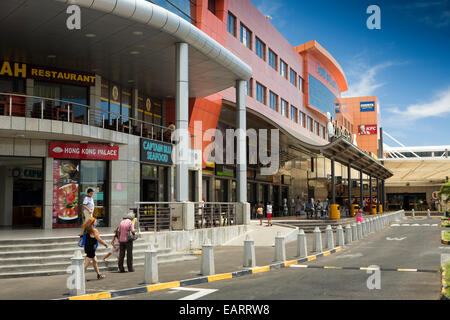 Mauritius, Grand Baie, shopping Centre, customers on escalator Stock ...