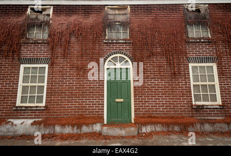 Melting House by Alex Chinneck 40 Southwark St, London, SE1. Artwork ...