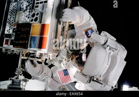 Astronaut Patrick Forrester on spacewalk Stock Photo - Alamy