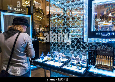 Paris, France, Guerlain Luxury Perfumes Store Front, Shop Front Stock ...