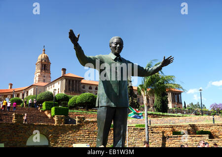 The Statue of Nelson Mandela at the Union Buildings, Pretoria, South ...
