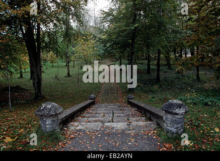TULIRA CASTLE, COUNTY GALWAY, IRELAND. HOME OF EDWARD MARTYN, ONE OF ...