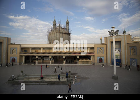 Qom, Iran. 24th Nov, 2014. November 24, 2014 - Qom, Iran - Two clerics ...
