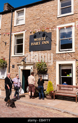 The White Hart Inn pub in Hawes in Wensleydale , Yorkshire Dales ...