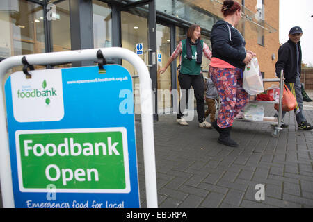Epsom and Ewell Foodbank, food donations for families suffering from ...