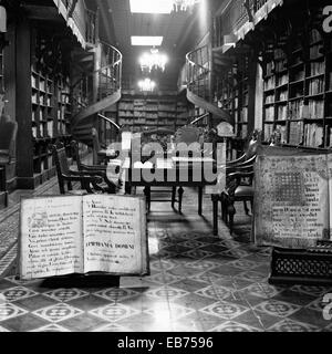 Library of the San Francisco Monastery, Lima, Peru Stock Photo - Alamy