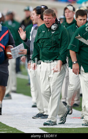 Colorado State head coach Jim McElwain looks on against Hawaii in the ...