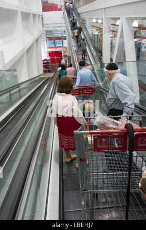 Costco sunset park store Brooklyn NYC Stock Photo - Alamy