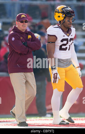 Minnesota Golden Gophers Jerry Kill (HC) during a game against the ...
