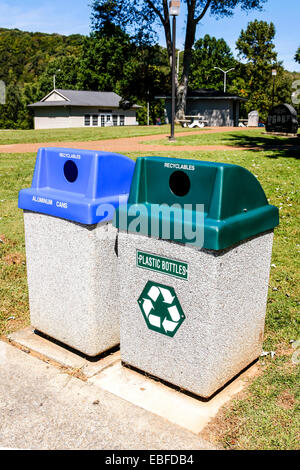 Cans and metal. Recycling symbol.. Ecological cleaner world Stock Photo ...