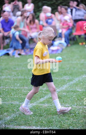 egg and spoon race Stock Photo - Alamy