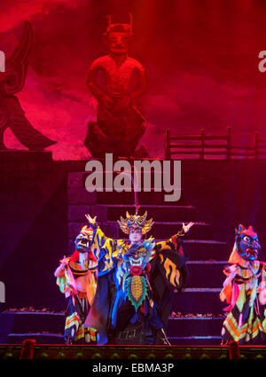 Chinese Opera Dancer Stock Photo - Alamy