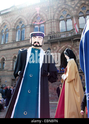 Mid-summer solstice parade of giants in Chester City Stock Photo - Alamy