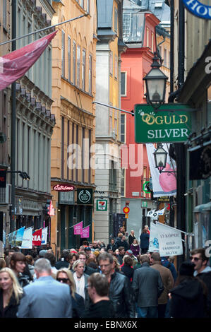 Crowded shop street in Gamla Stan Old Town, Stockholm, Sweden Stock ...