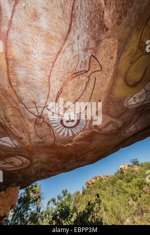 Aboriginal Wandjina cave artwork in sandstone caves at Raft Point ...